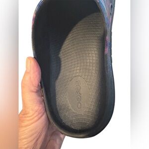 OOFOS | Shoes | Oofos Oocloog In Limited Kaleidoscope Color Like New ...